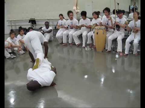 Mestre Amen Santo com Contra-Mestre Nei Boa Morte - - Capoeira Batuque ...