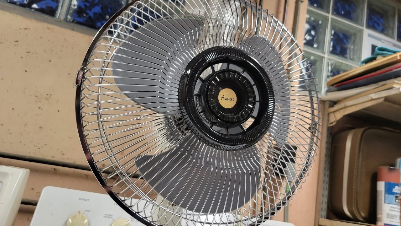 Avanti (Kuo Horng) Model UL12 Table Fan - YouTube