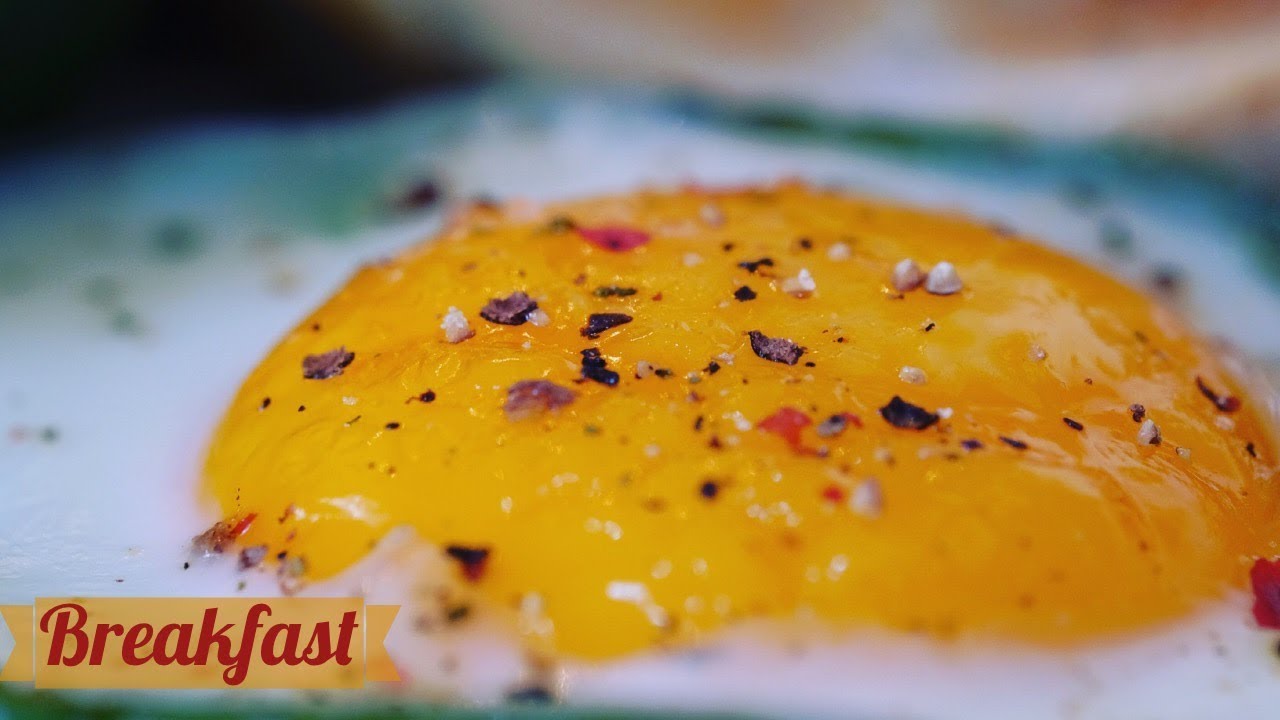 EASY BREAKFAST RECIPE (UNDER 5 MINUTES) - YouTube
