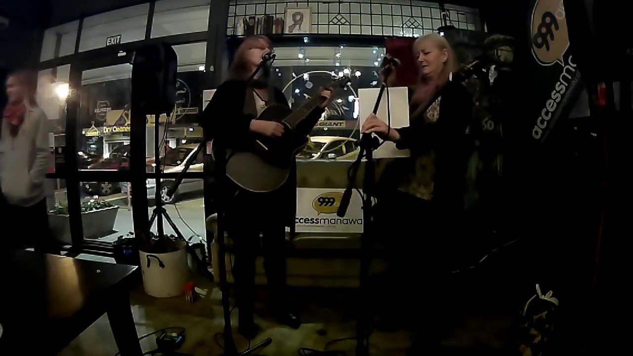 Songwriter's Circle - Live at Halcyon - Wandrella - NZMM 2018 - YouTube