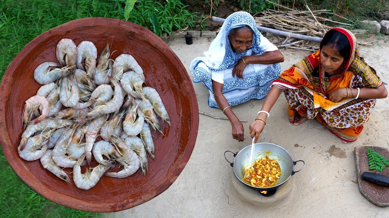 PRAWN MASHALA CURRY !!! Delicious Bagda Chingri Prepared by Our ...