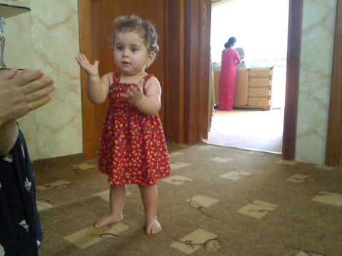 kurdish baby pelin duhok hhhhh kurdische mädchen - YouTube