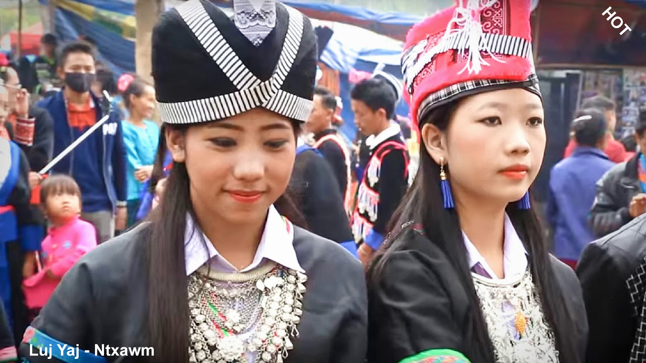 Hmong Oldies: Luj Yaj & Tshaus Hawj - Ntxawm - YouTube