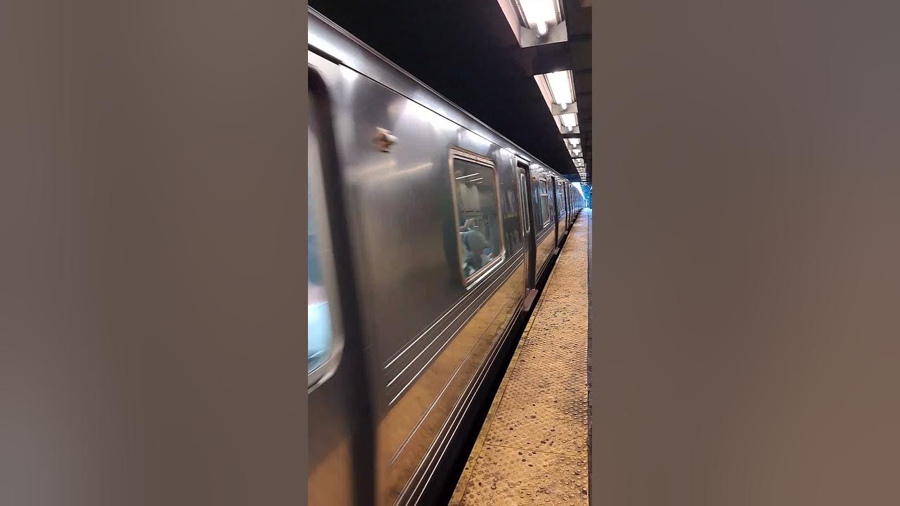 Manhattan Coney Island Bound R68A B Q trains action at Prospect Park - YouTube