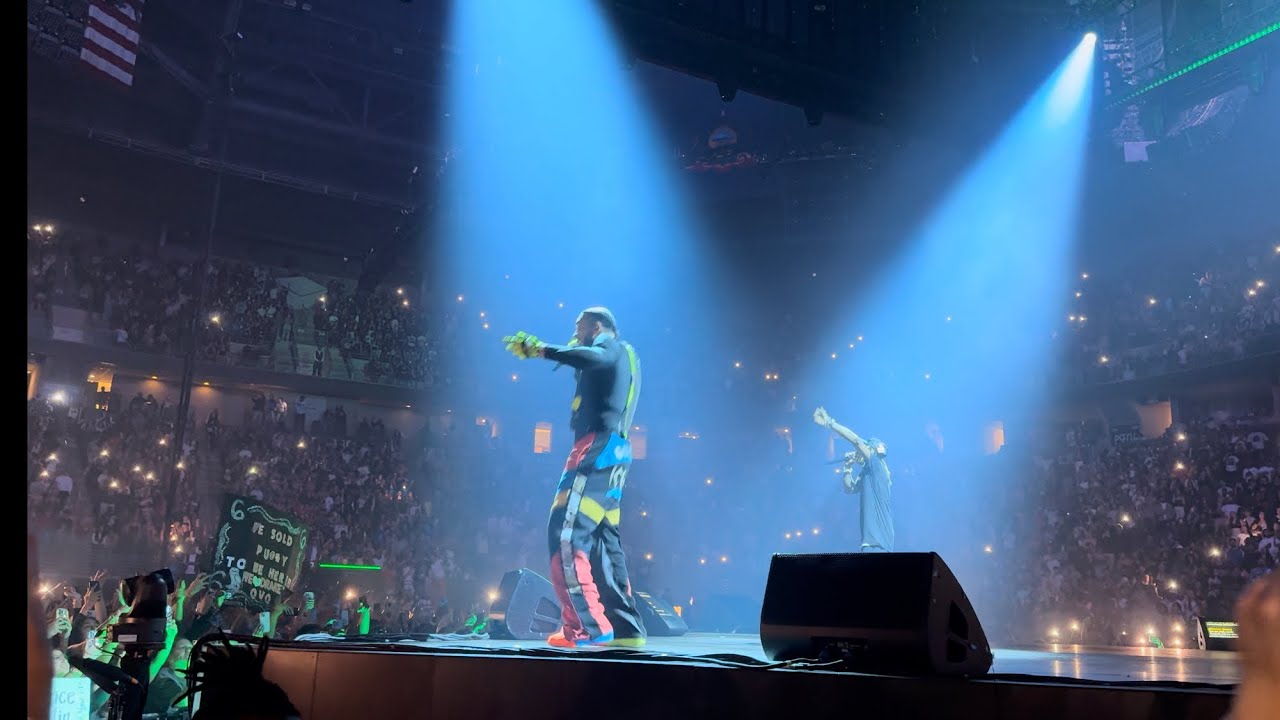 DRAKE IT’S ALL A BLUR TOUR WITH LIL WAYNE LIVE FLOOR SECTION GA PENN ...