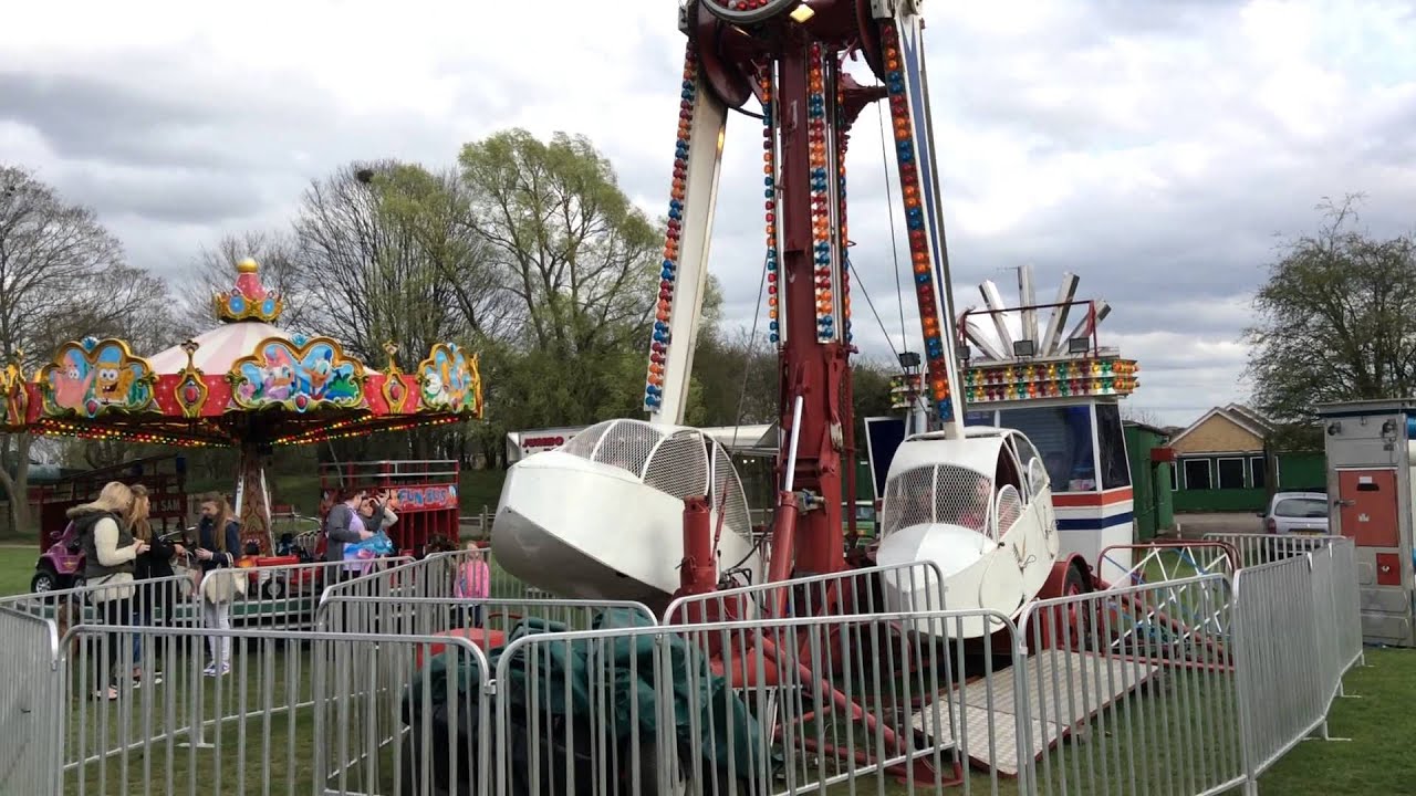 Robert & Alf Smith's - loop o plane offride - YouTube