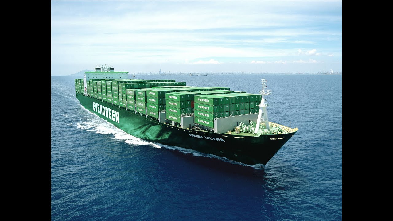 How "Ever Given" (Evergreen) ran aground in Suez Canal - YouTube