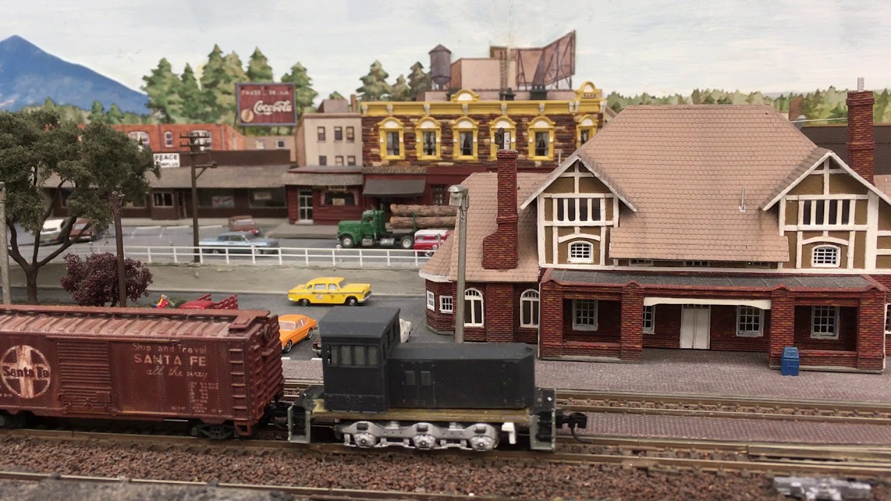 N Scale TP56 switcher mechanism test - YouTube