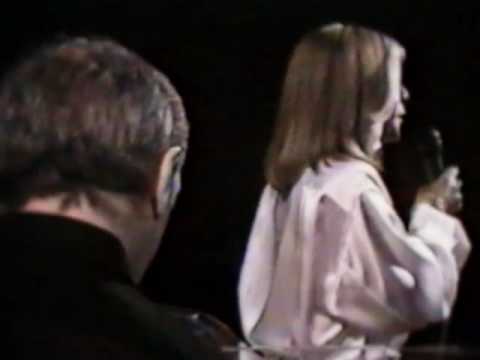 Seda and Charles Aznavour-Yes Ko Ghimetn Chim Gidi - Sayat Nova.m4v