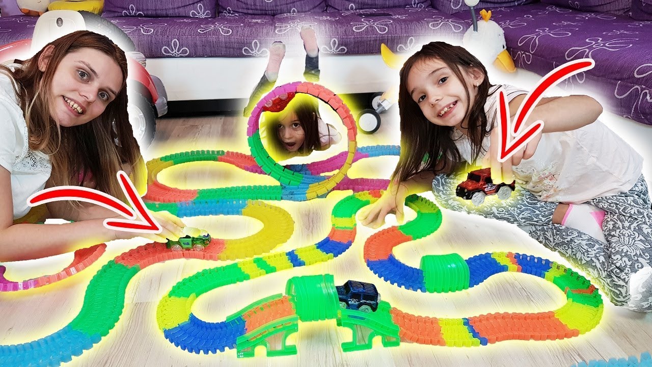 TWISTER TRACKS 360 TURBO MAX UNBOXING | LOOP Track Racing Cars - YouTube
