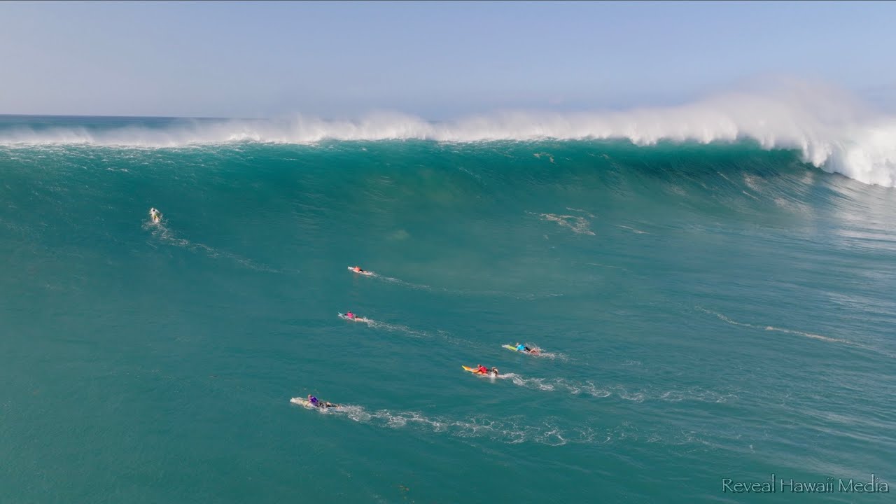 Surfing Massive Waves Waimea Bay Jan 22 2023 4K YouTube Surfing Massive Waves Waimea Bay Jan 22 2023 4K YouTube