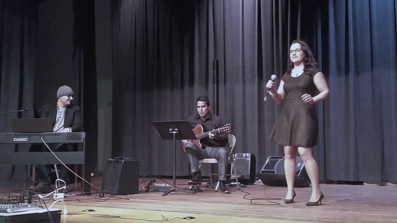 Stephanie and Joe Mazzarella featuring Carlos Odria - YouTube