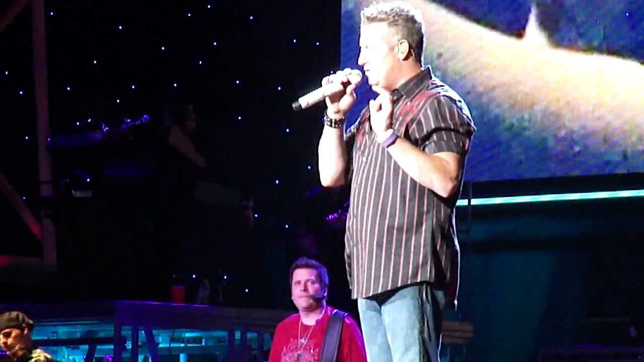 Rascal Flatts, Live, I'm Moving On - YouTube