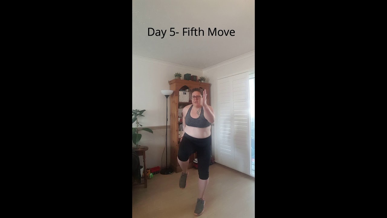 Doing the Lucy Wyndham-Read 7 Minute Belly Fat Challenge - YouTube