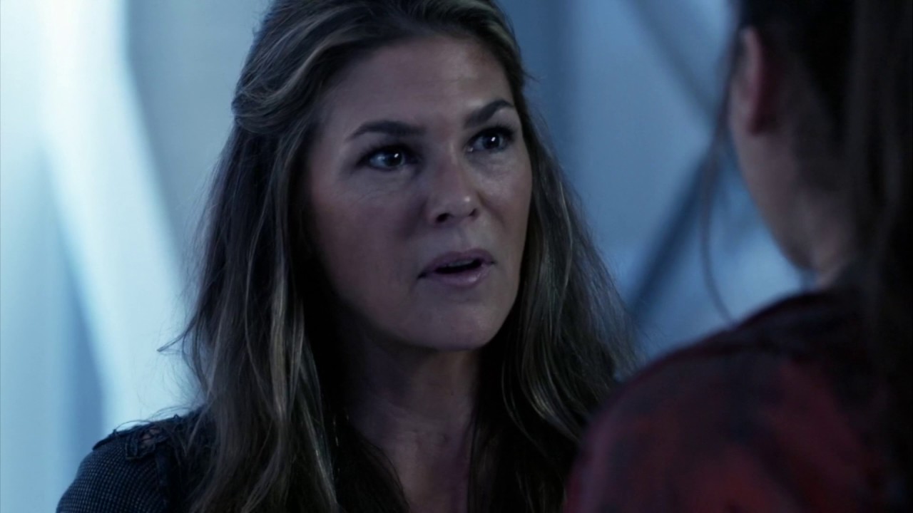 The 100 4x05 Raven still has a part of Alie in her head - YouTube