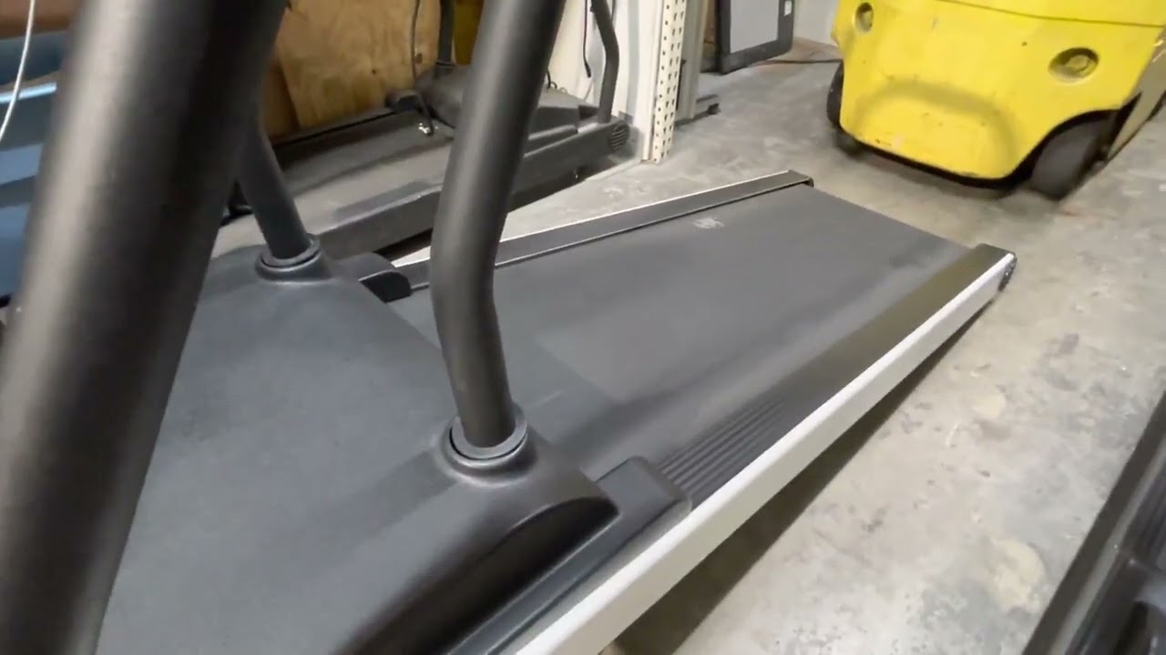 Manual Testing Trackmaster 425 treadmill - YouTube