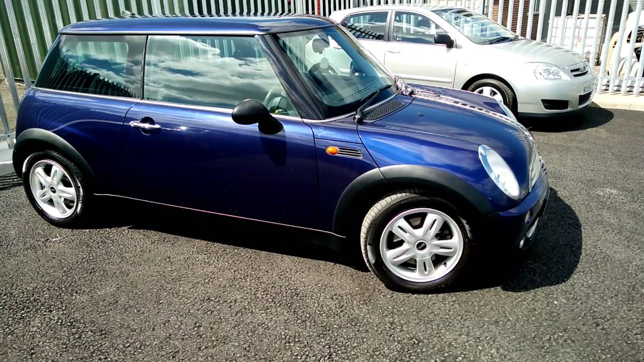 Car Walk Arounds, Mini One Hatch 2006 Exterior - YouTube
