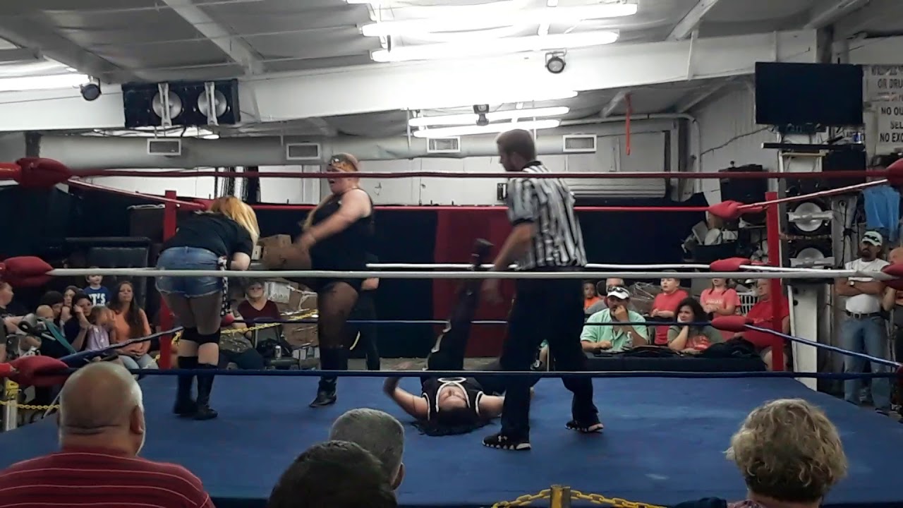 Diamond Roberts vs Dixie vs Crystal Fire 5•11•19 - YouTube