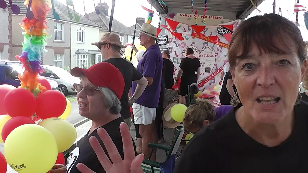 Maldon Big Sing Carnival Float 2018....1 - YouTube
