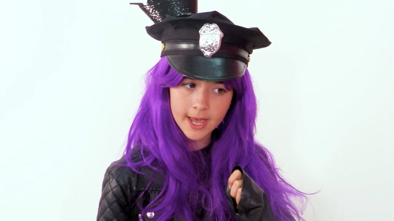 Police Officer Malice 👮‍♀️ Princesses In Real Life | Kiddyzuzaa - YouTube