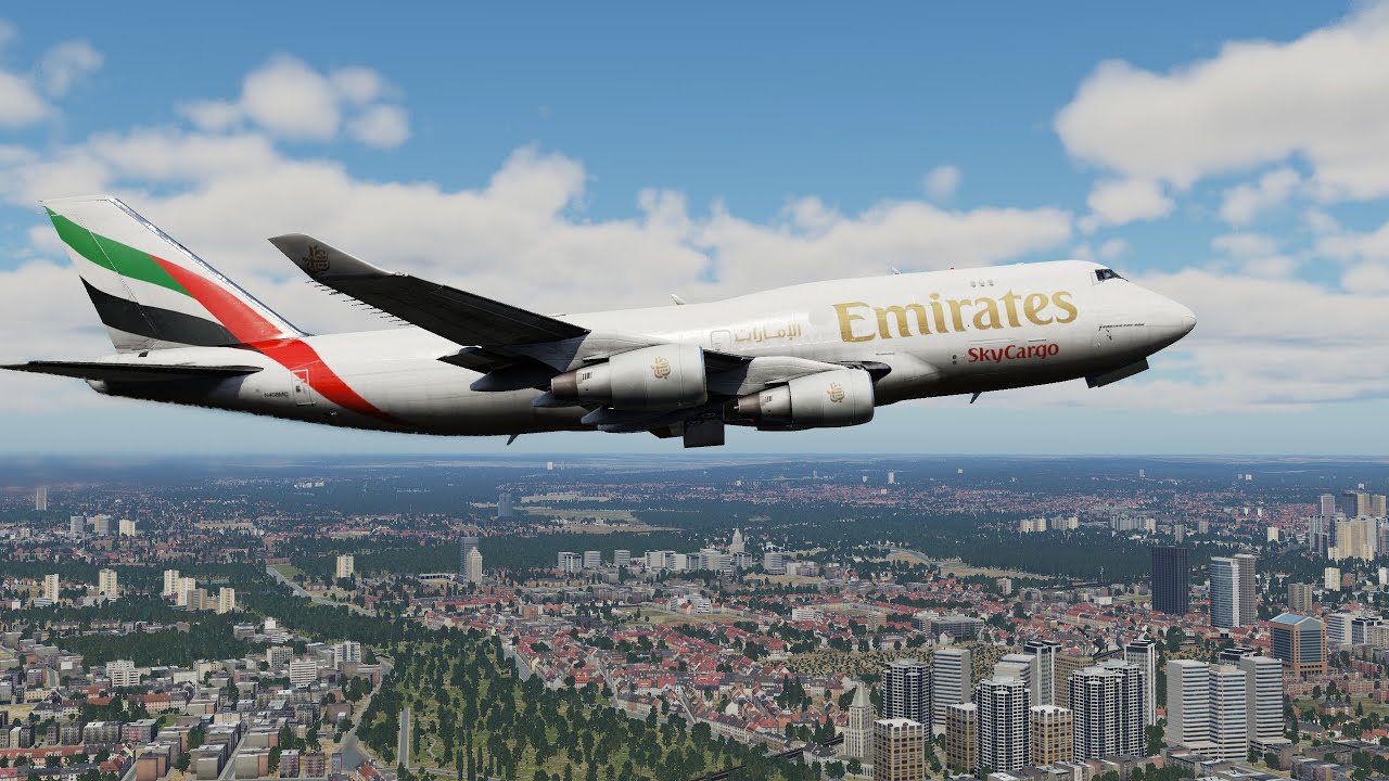 Boeing 747 Emirates Beautifully Fly Over London City Airport | X-Plane ...