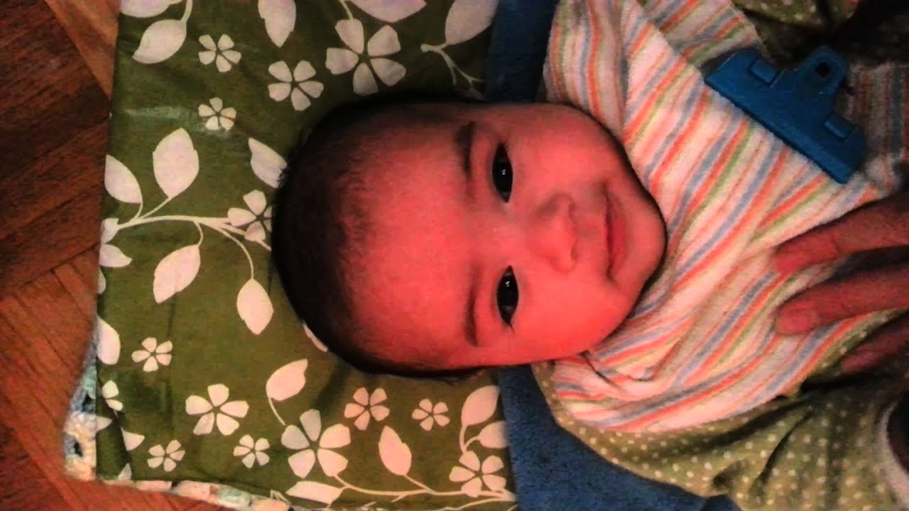 Chinese Persian (Iranian) baby trying to say "Hi" - YouTube