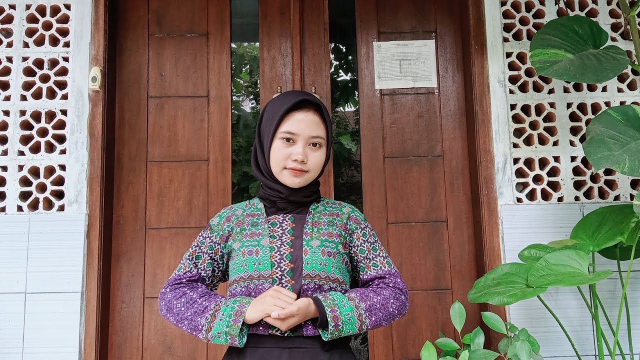 Sri Dewi Wahyuni_Kamus Kecil #himabsiunnes #SemarakIndonesia2022 - YouTube