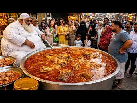 LEGENDARY 50-YEAR-OLD MUTTON PAYE 😱 | PAKISTANI SIRI PAYE | LAHORE STREET FOOD