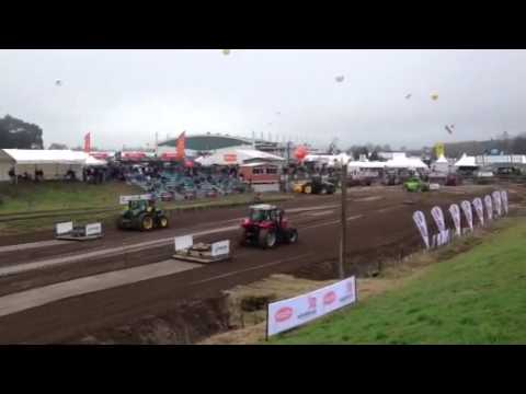 Tractor racing at field days - YouTube