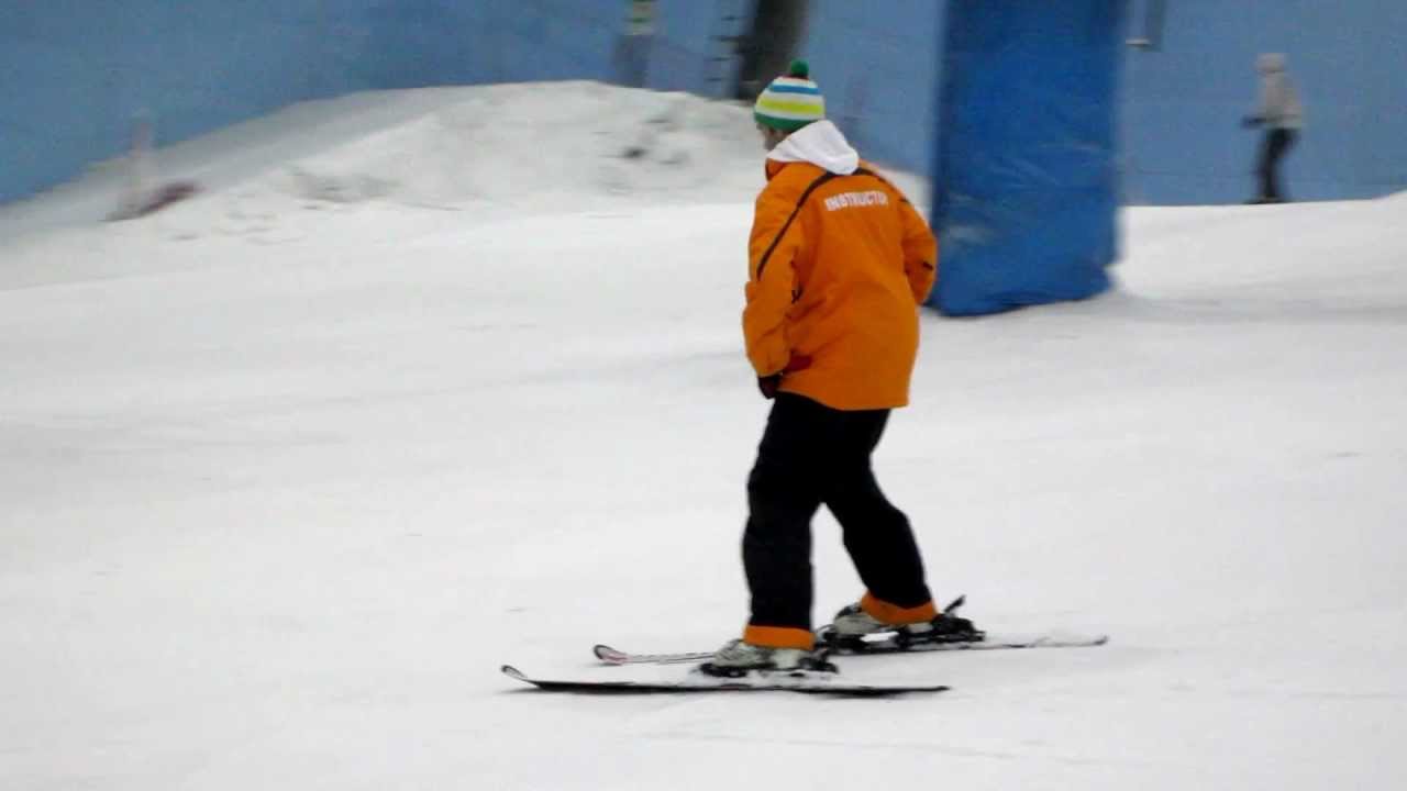 Ski School Training (Snow plow turns demonstration) - YouTube