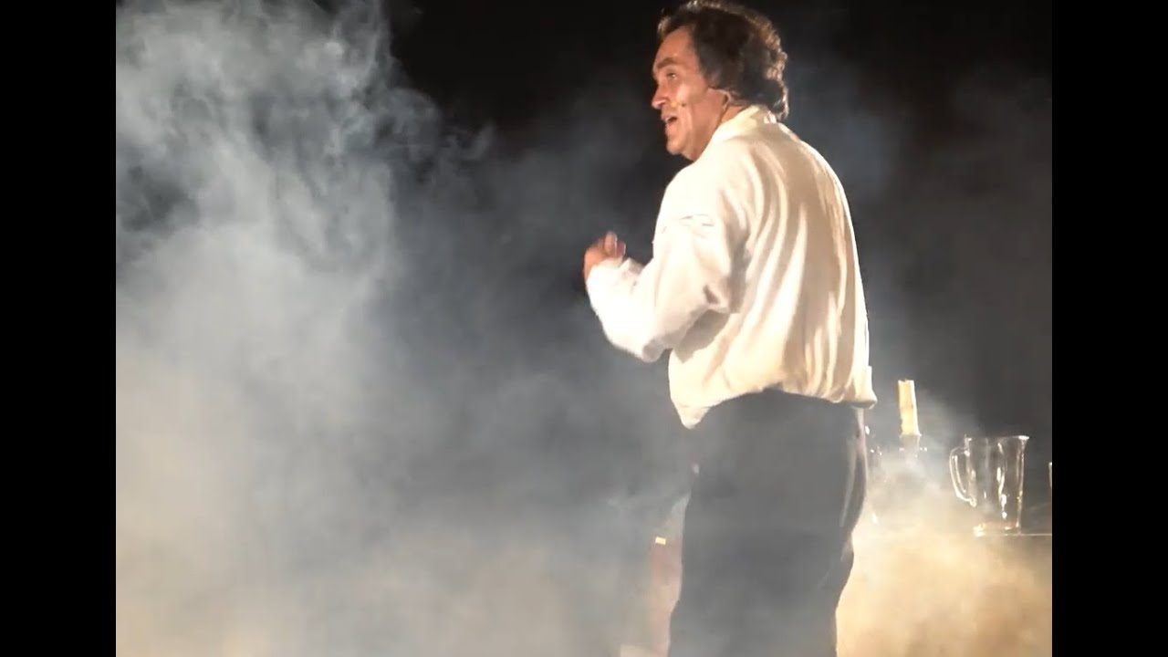 Diviértete con Bryan y la 'Esquizofrenia' de Rafael Perrin - YouTube