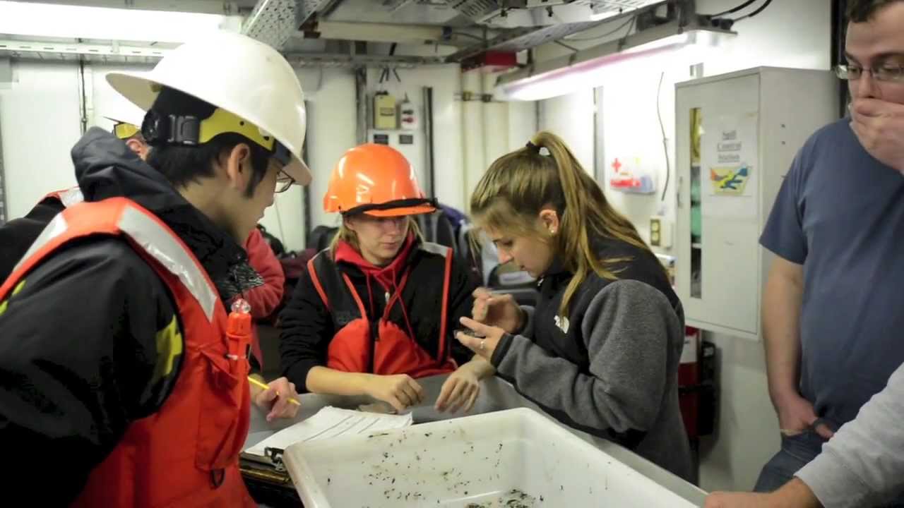 UD CEOE - Educational cruise on the R/V Hugh R Sharp - YouTube