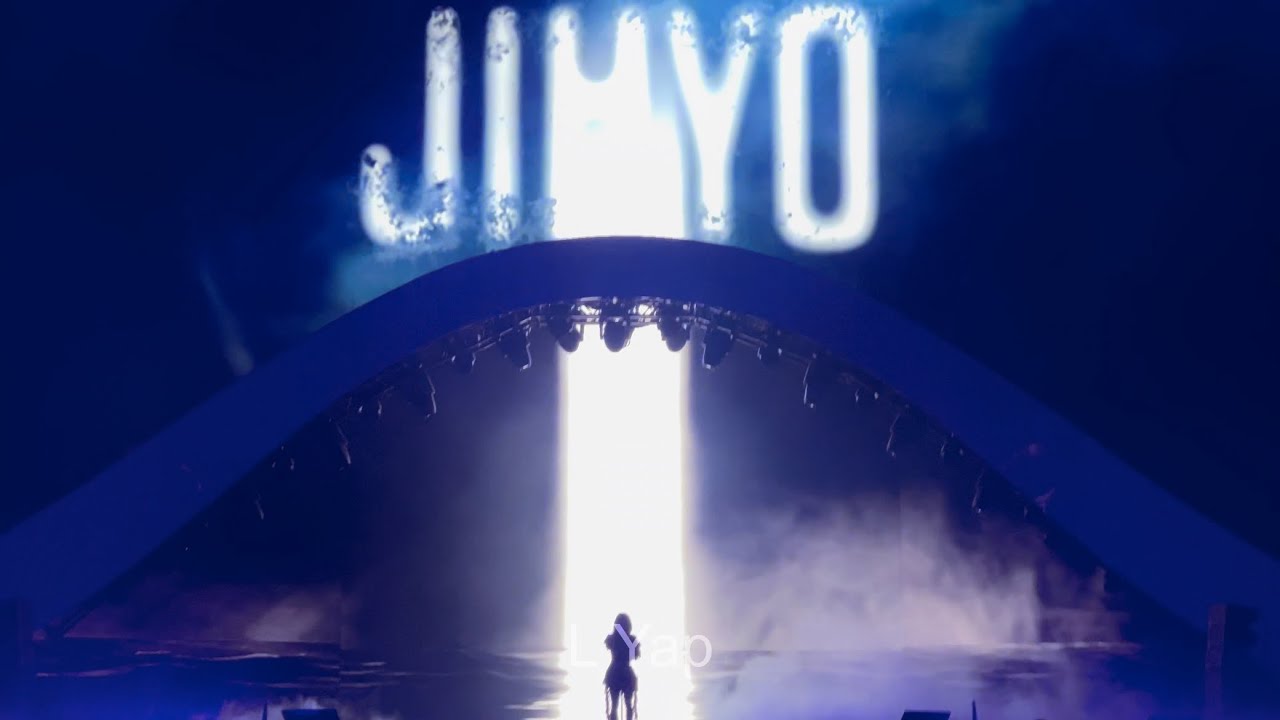 TWICE (JIHYO) - NIGHTMARE 4K60 Fancam @ TWICE ‘Ready to Be’ Tour LA (6 ...