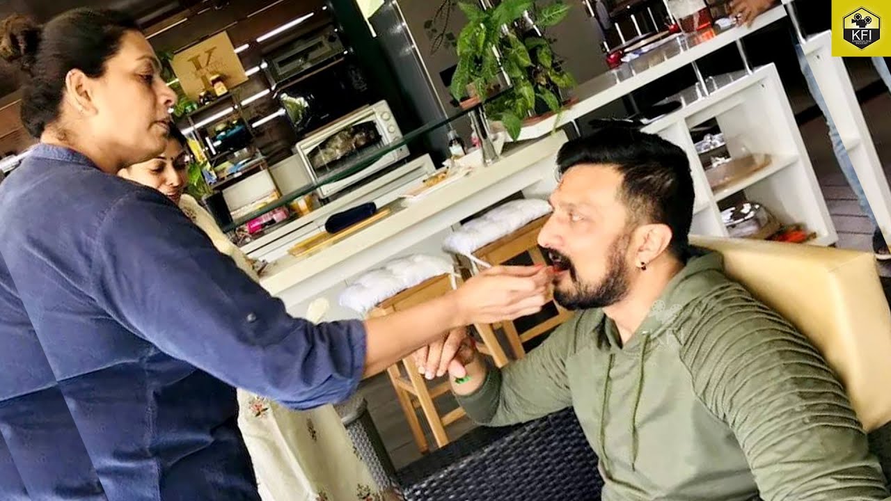 Kiccha Sudeep With Sisters Beautiful Photos | Sudeep Sisters | Kichcha ...