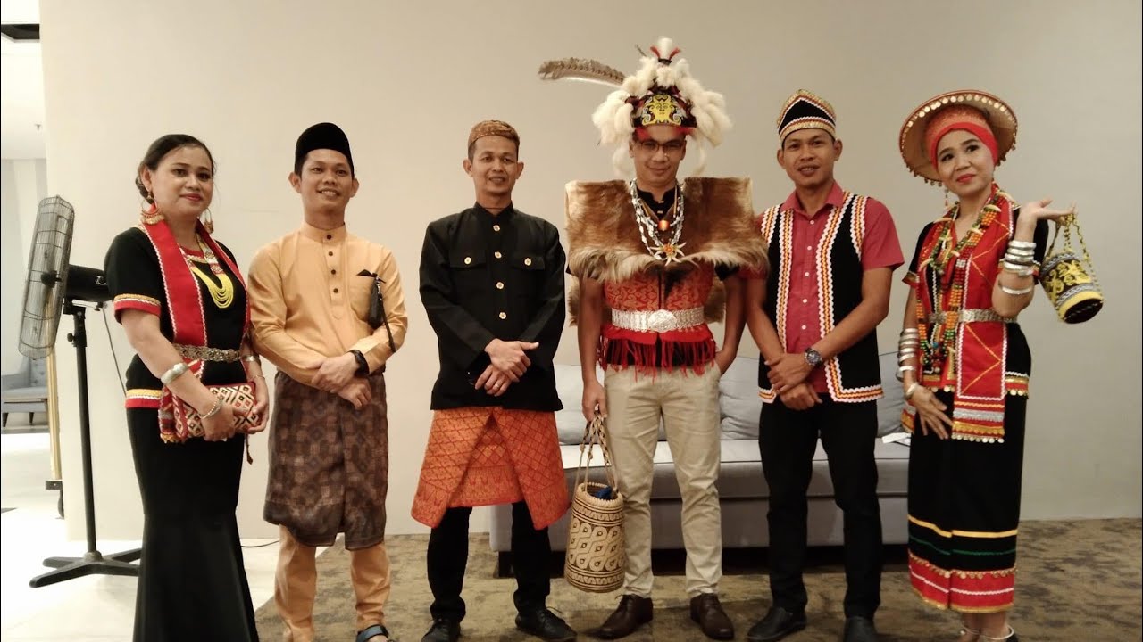 The Diversity of Languages for the Gawai Dayak Day - YouTube