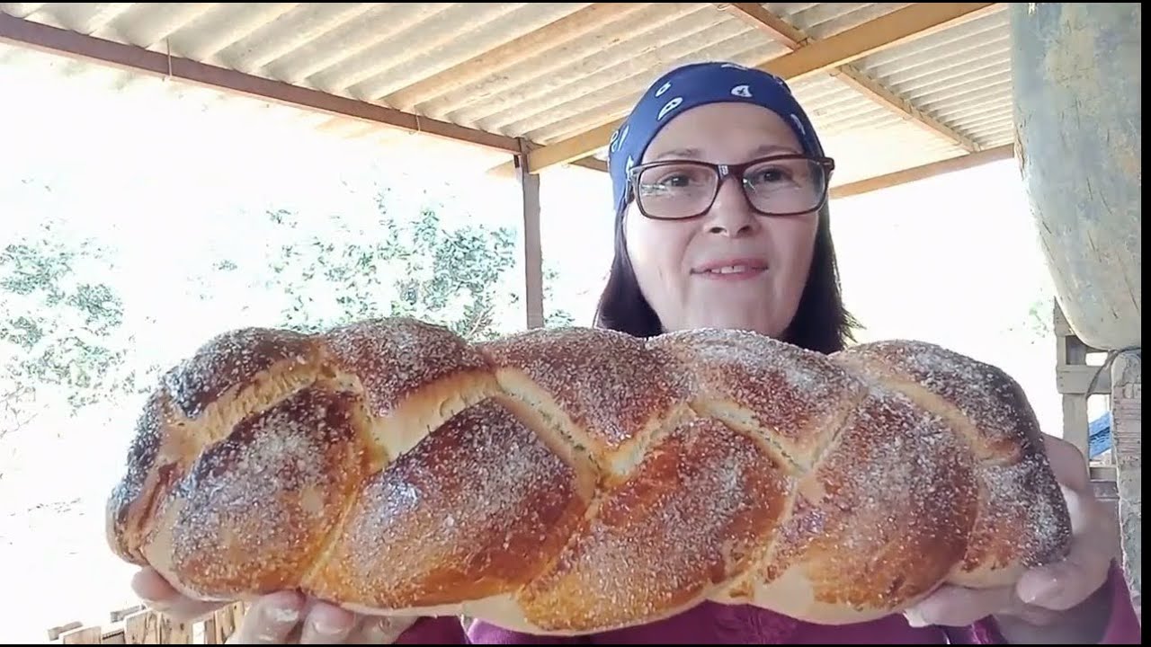 ROSCA caseira assada no FORNO a LENHA / Como Fazer - YouTube