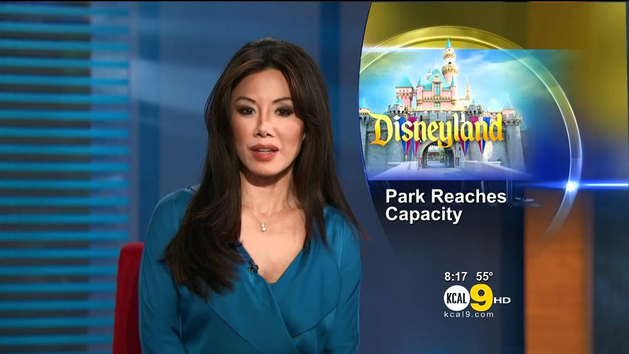 Sharon Tay 2011/12/28 8PM KCAL9 HD; Blue dress - YouTube