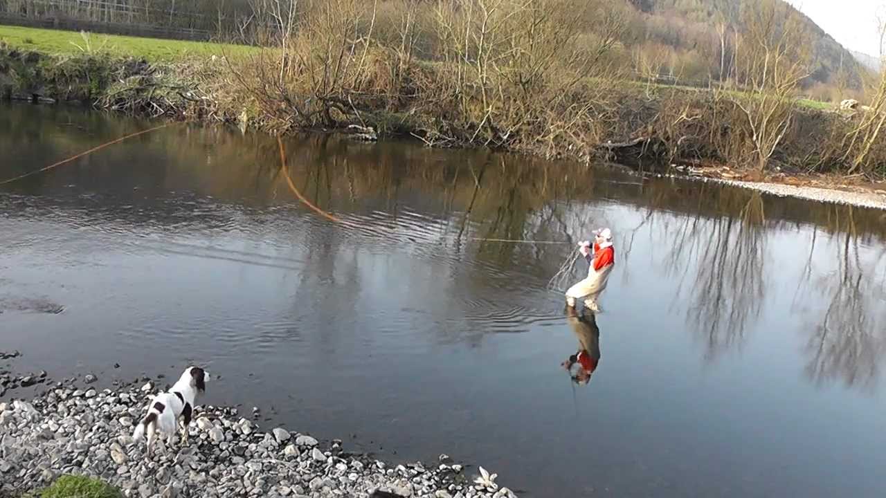 Single handed off shoulder 45 degree snake roll spey cast - YouTube