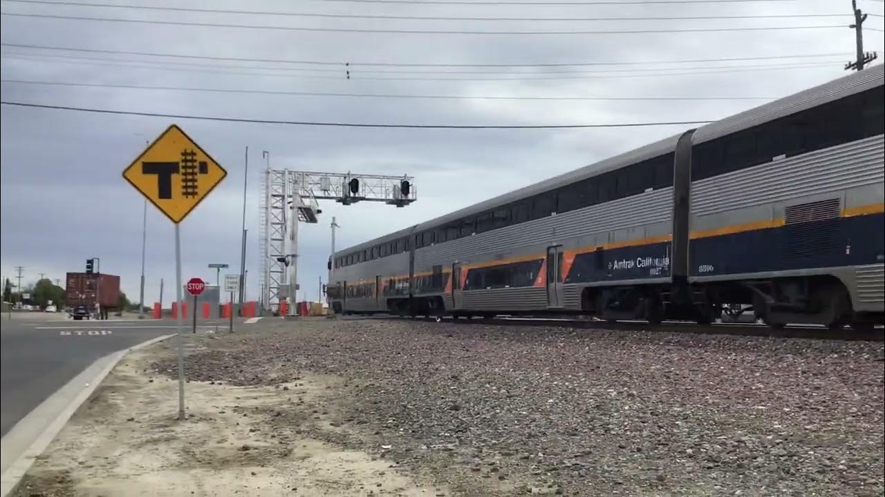 CDTX 8306 leads a San Joaquin thru Empire! - YouTube