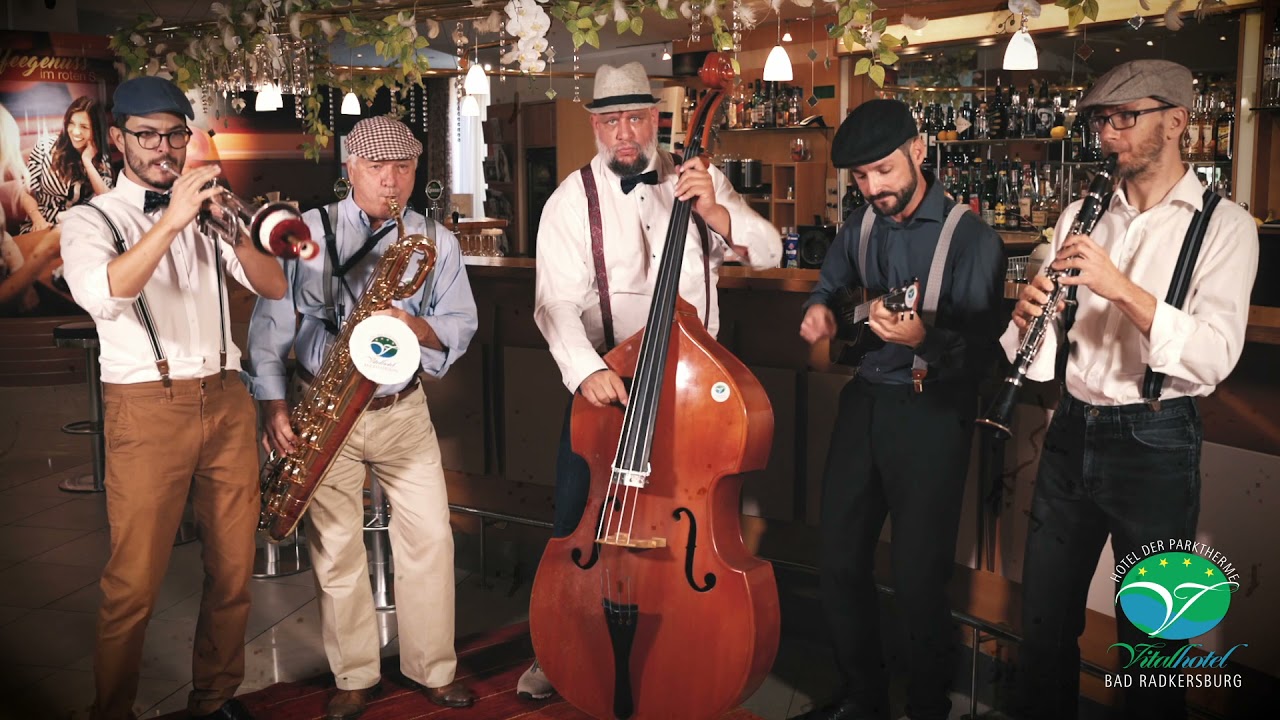 Happy Birthday, Happy Birthday (Minions A Cappella) - Birthday Party ...