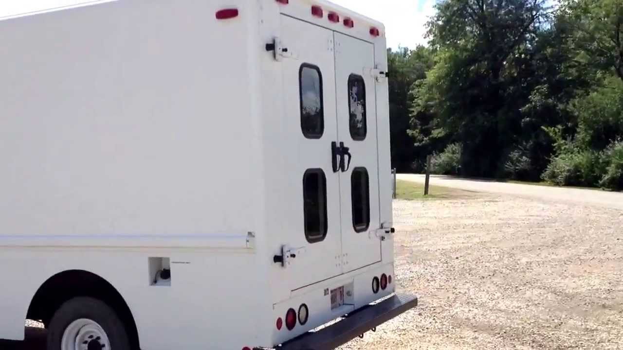 2002 Ford 11' step van stock #6282 - YouTube