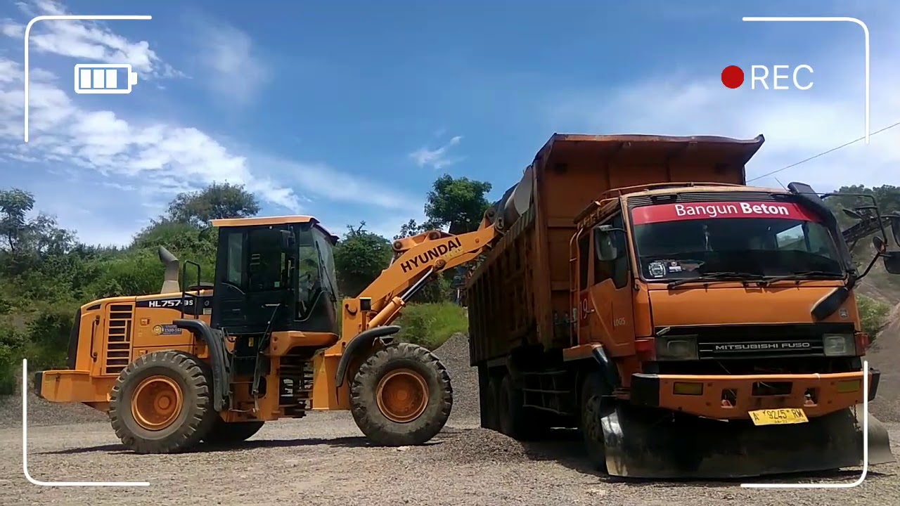 Muat matrial split di bojonegara - YouTube