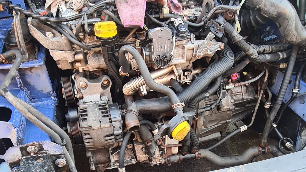 Vauxhall vivaro 2.0 engine injector replaced - YouTube