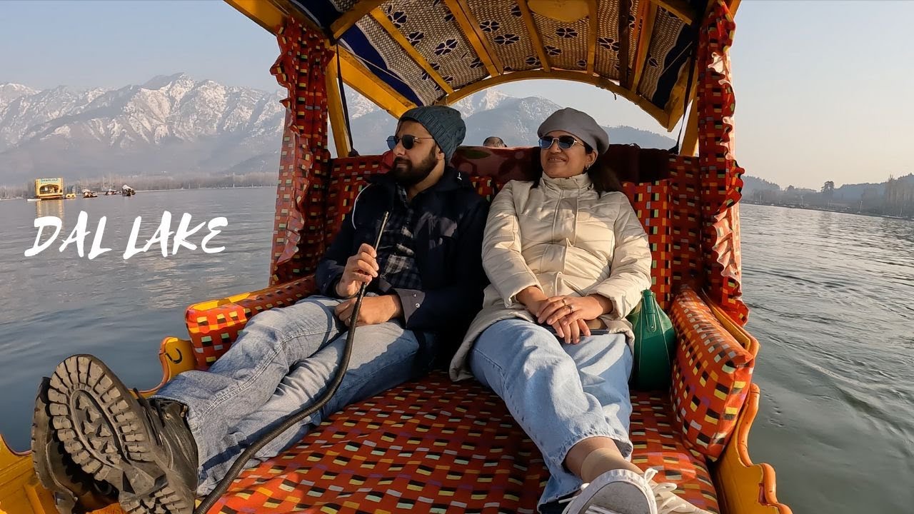 Floating Hookah in Dal Lake in Srinagar |Cost and shopping experience ...