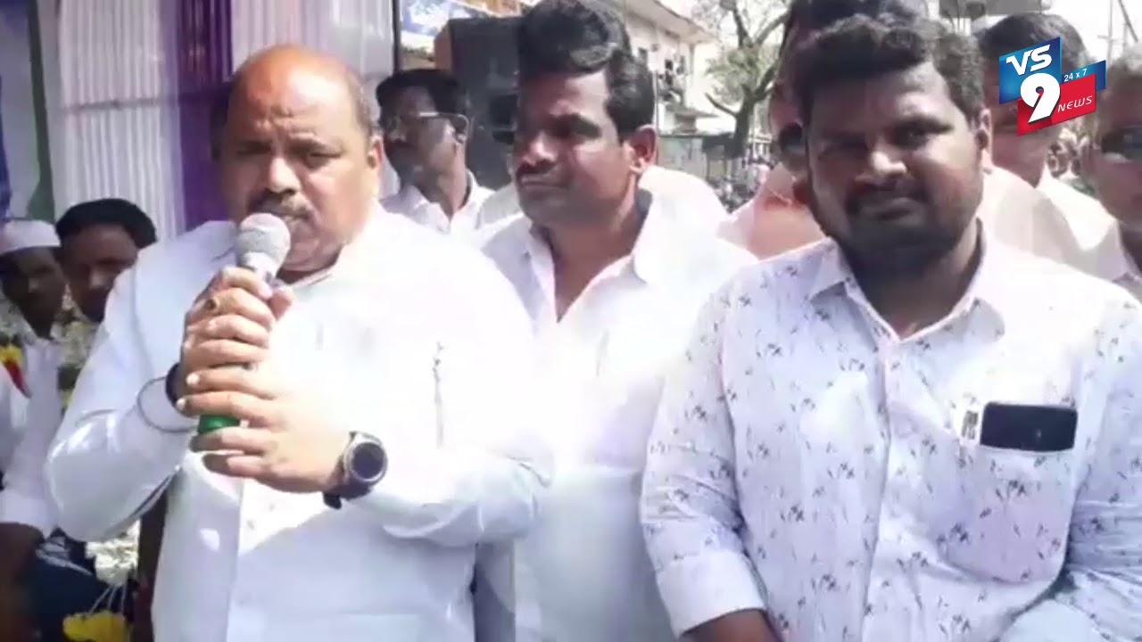 Relay fasting under YSRCP party in Emmiganuru at District of Kurnool ...