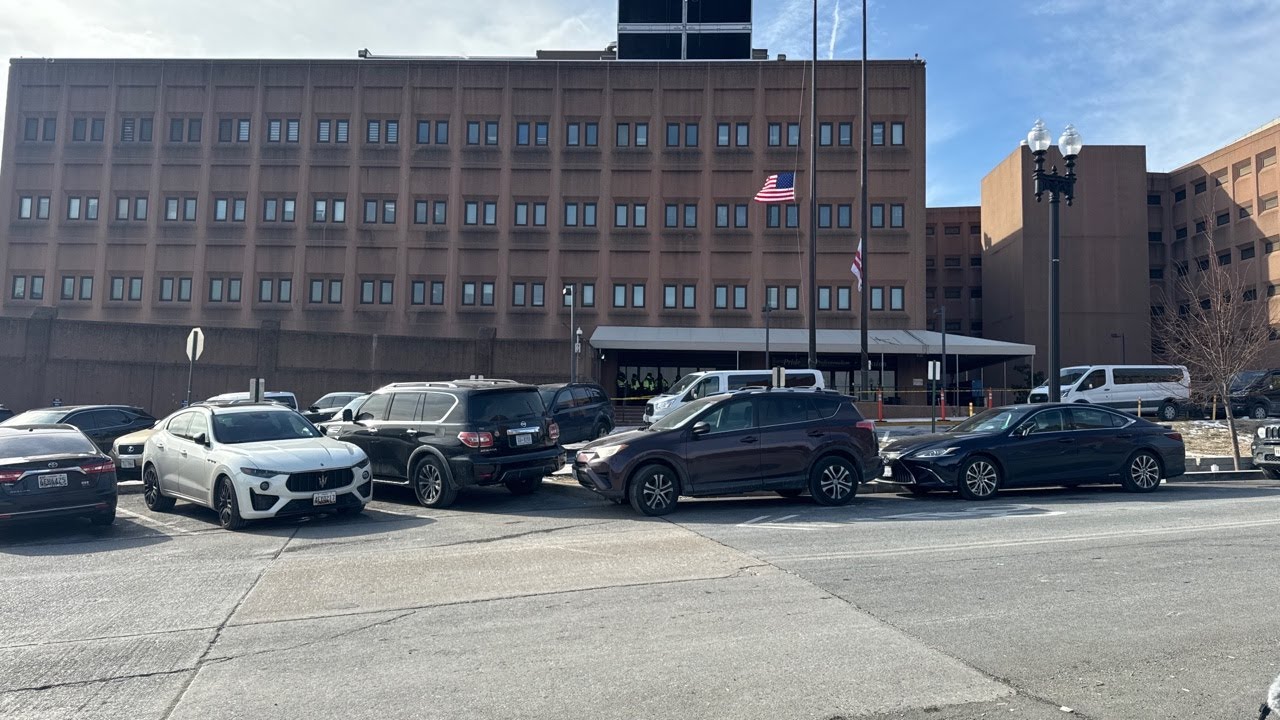 LIVE: DC Jail J6 Prisoner release - YouTube