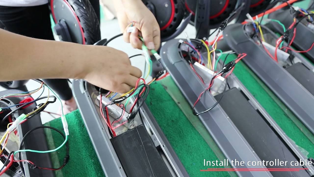 AOVO M365 Pro Install the controller cable - YouTube