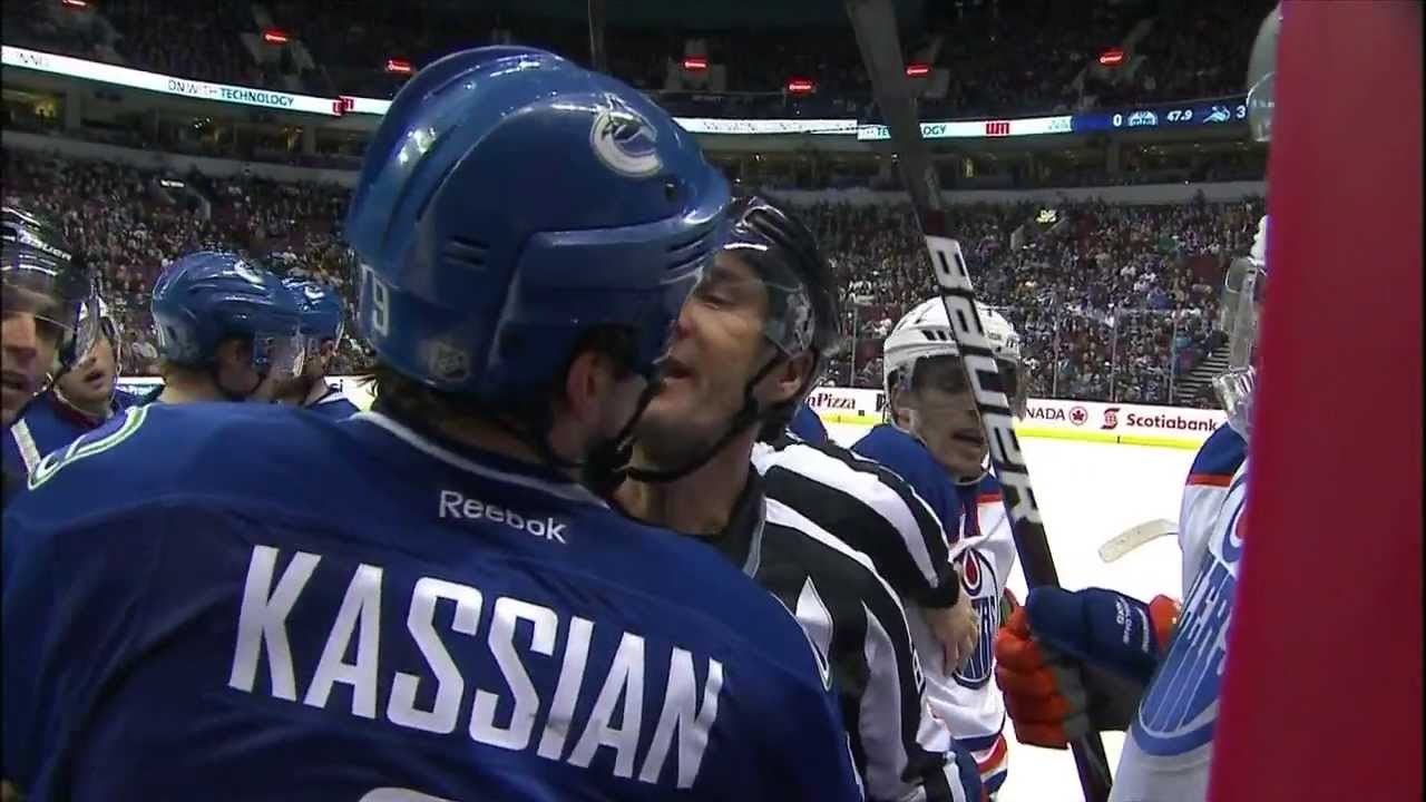David Perron, Luke Gazdic, Zack Kassian scrum Edmonton Oilers vs ...