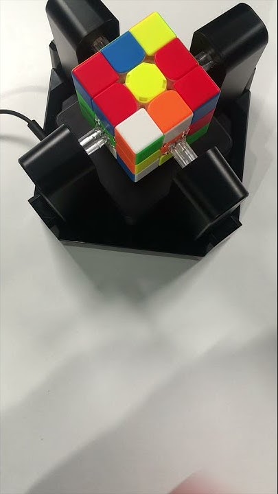 RUBIK'S CUBE ROBOT!!! - YouTube
