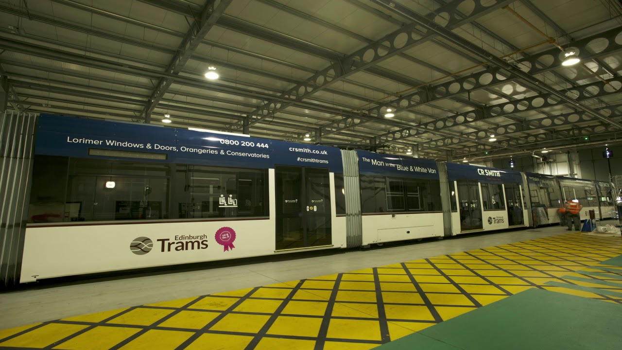 CR Smith time lapse of Edinburgh Trams livery - YouTube